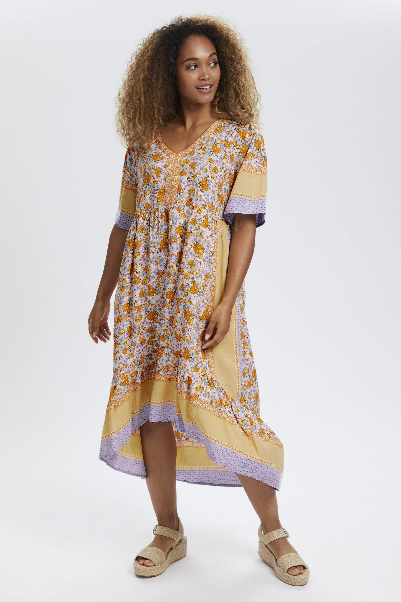 Naisten vaatteet netistä ja myymälästä - Felinas Helsinki. XS-4XL